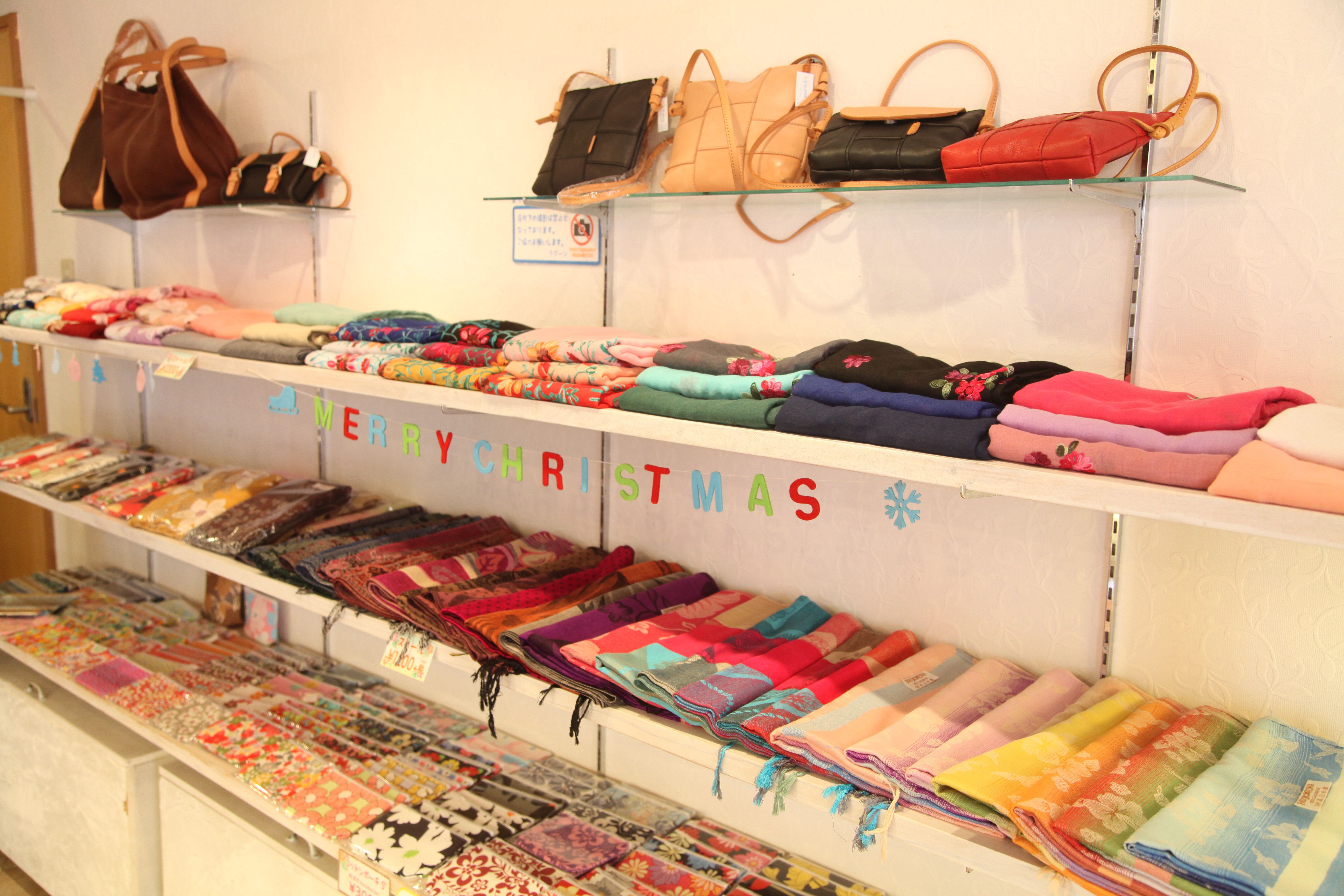 la.goon OKINAWA (ラグーン) | デポアイランド